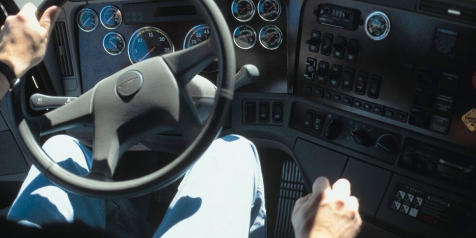 Lease-Operator Trucking vs. Lease-Purchase: Which is Best - Chief Carriers